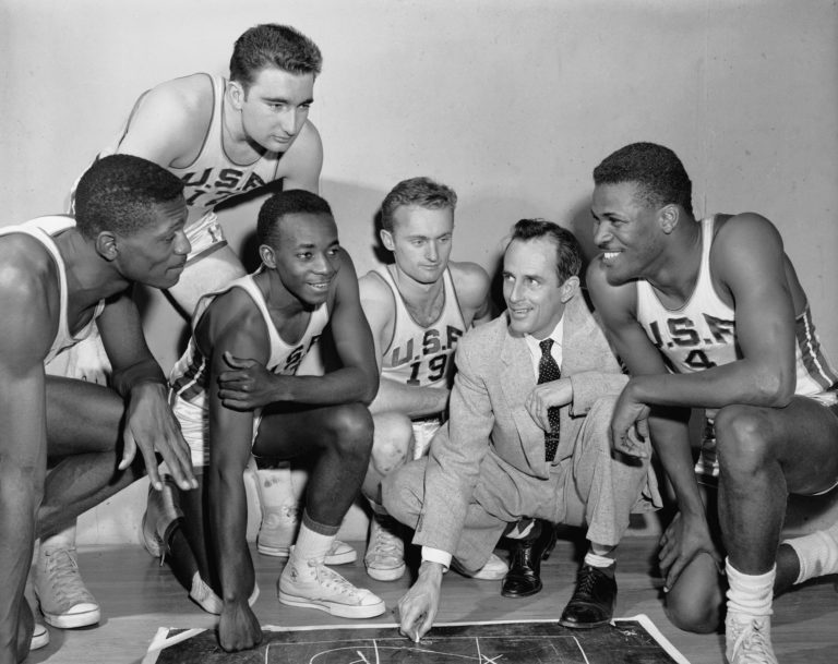 RANKED: The 25 Best Men’s College Basketball Teams Of All-Time - New Arena