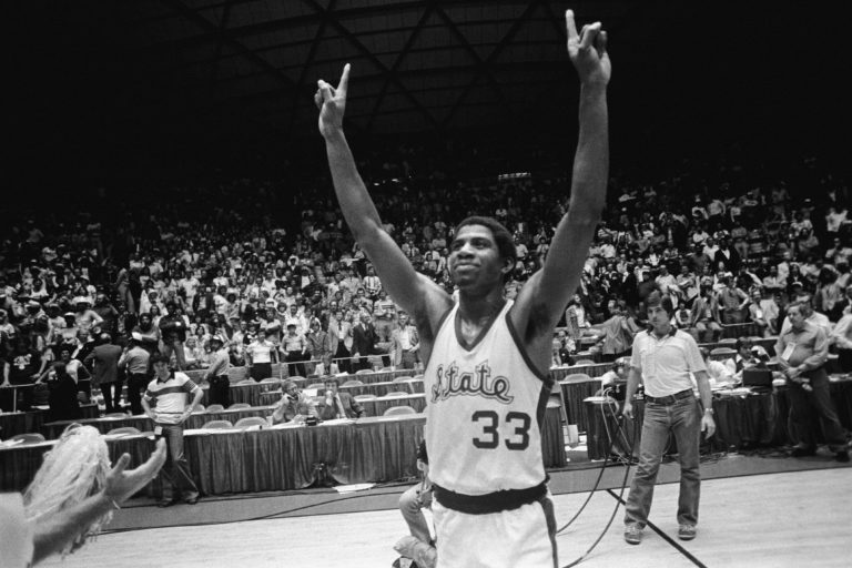 RANKED: The 25 Greatest Men’s College Basketball Players of All-Time ...