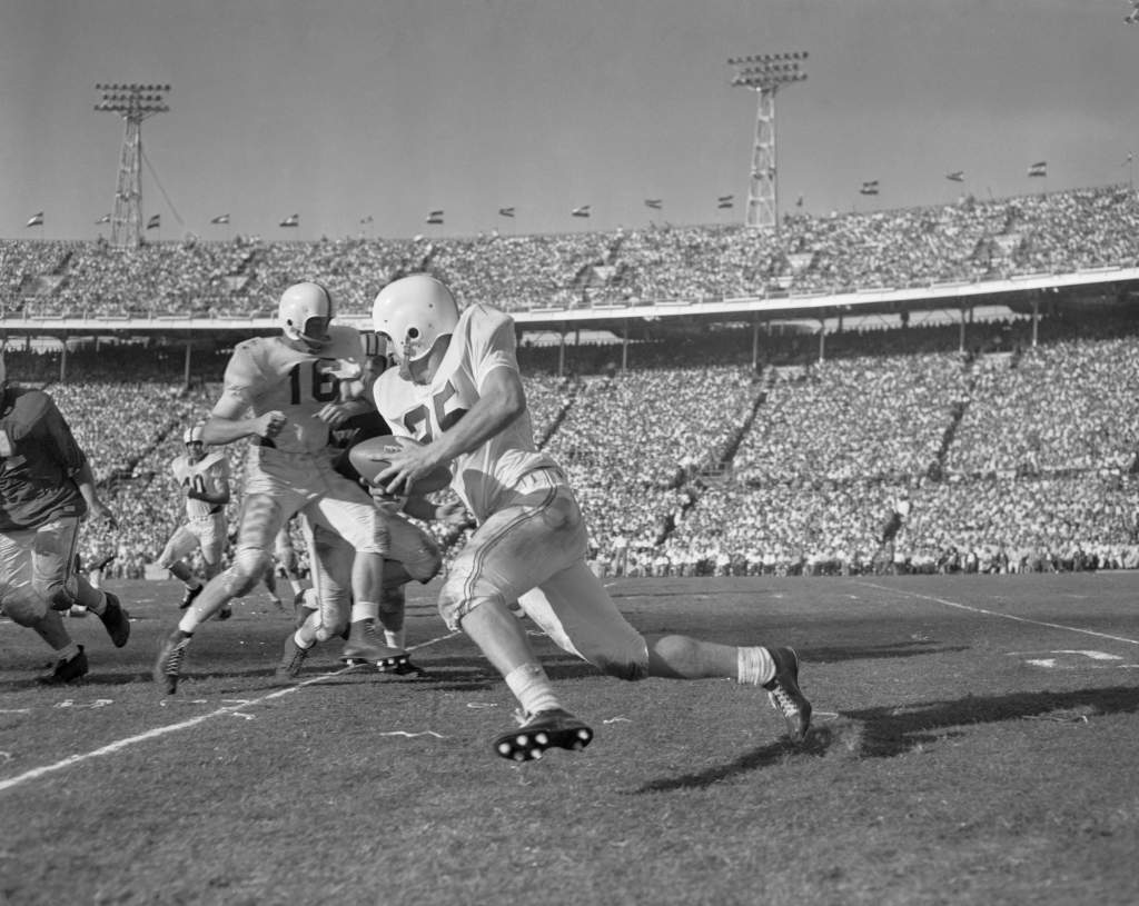 The 25 Best College Football Teams of All-Time, Ranked - New Arena
