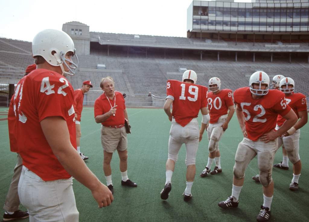 The 25 Best College Football Teams of All-Time, Ranked - New Arena