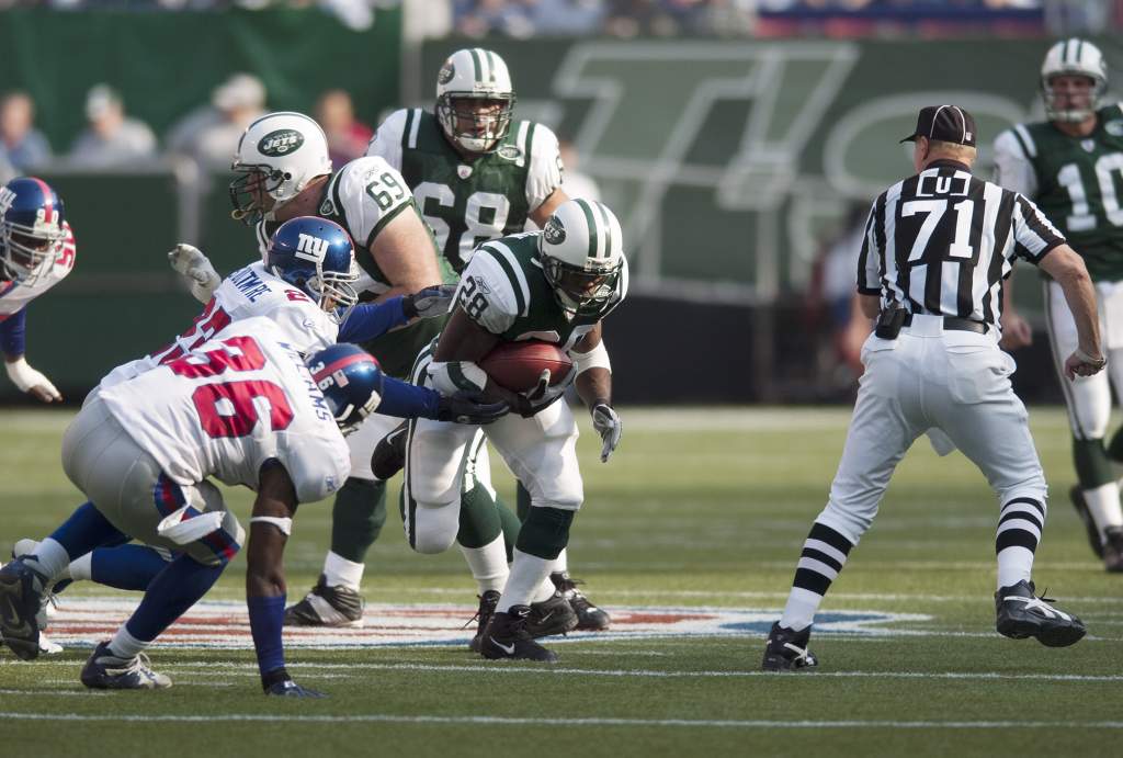 The 25 Greatest Running Backs in NFL History, Ranked - New Arena