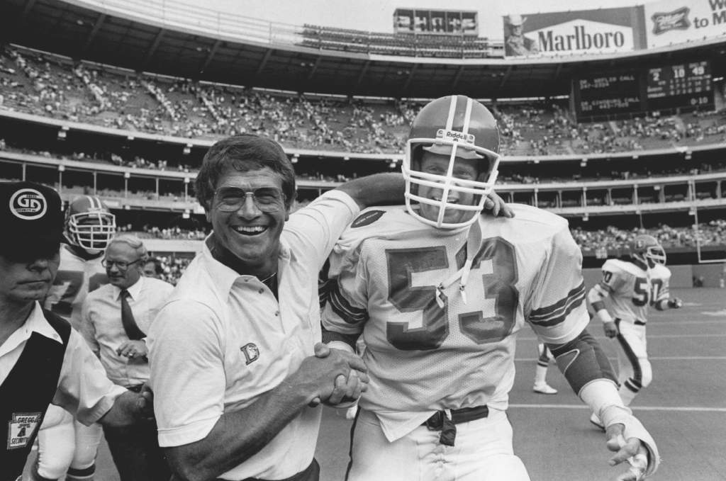 RANKED: The 30 Greatest Linebackers In NFL History - New Arena