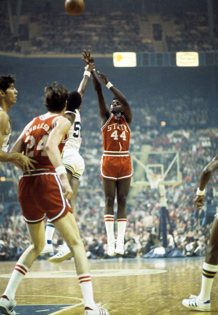 RANKED: The 25 Best Men’s College Basketball Teams Of All-Time - New Arena