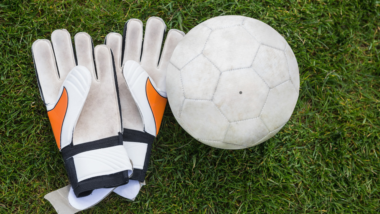 Best Football Gloves